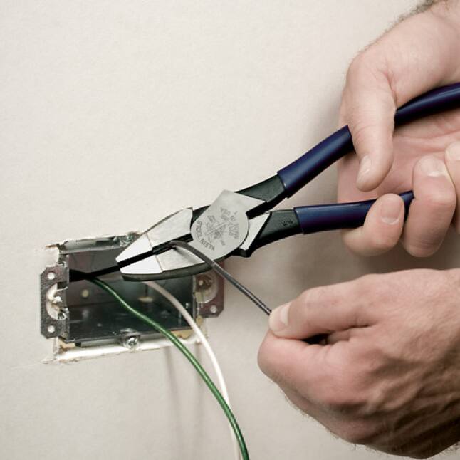 Klein Tools 7 in. Standard Long Nose Side Cutting Pliers with Spring ...