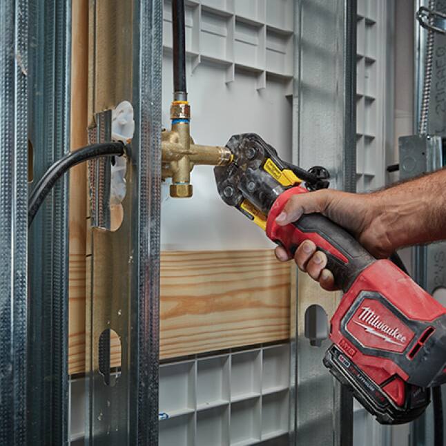 Milwaukee M18 18-Volt Lithium-Ion Cordless Short Throw PEX Press Tool ...