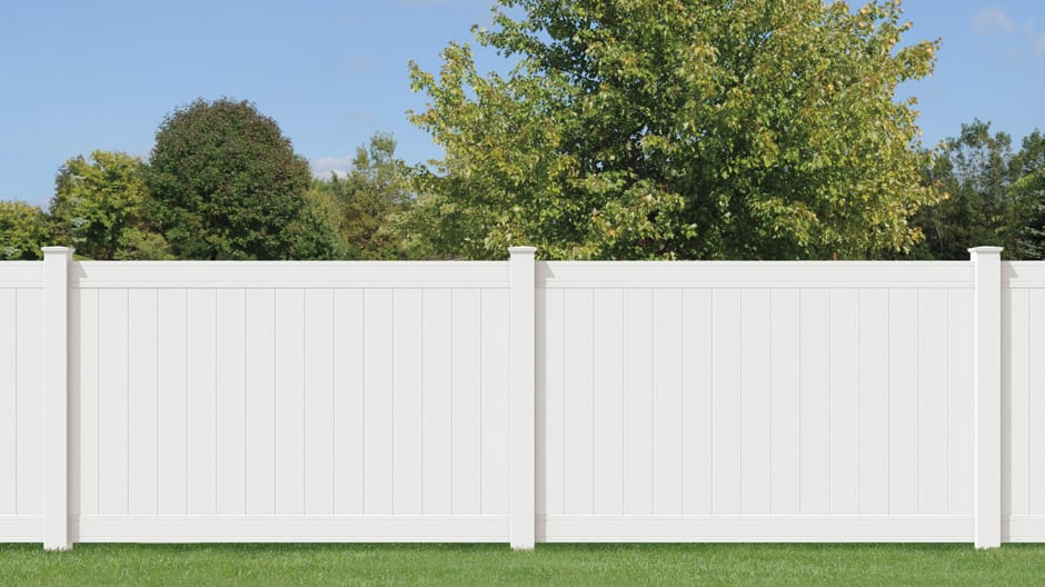 Veranda Pro Series 4 ft. W x 5 ft. H White Vinyl Woodbridge Privacy ...